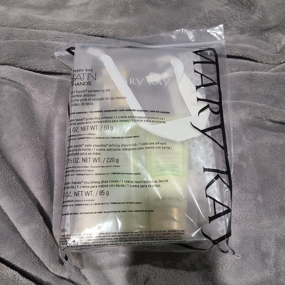 Mary Kay | Bath & Body | Mary Kay White Tea And Citrus Satin Hands Set ...